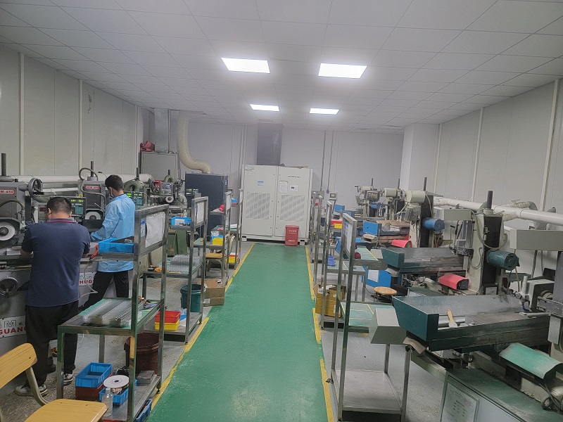 Ceramic precision grinding workshop